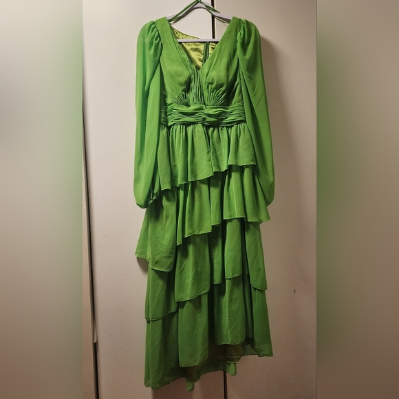 Ieena For Mac Duggal | Dresses | Ieena For Macdougal Green Chiffon ...